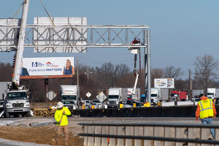 Indiana lawmakers seek road-funding changes, hope to avoid fiscal cliff