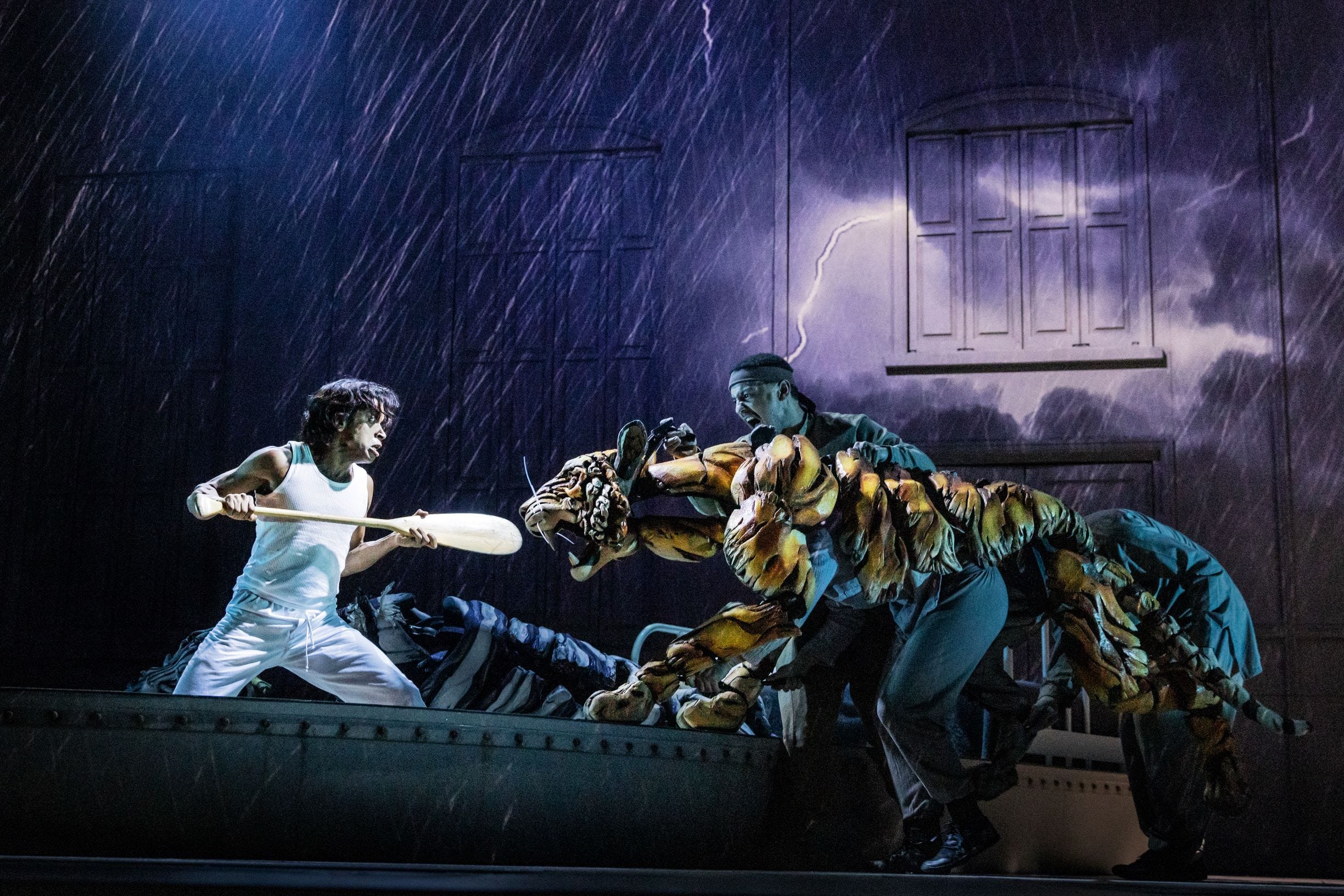 'Life of Pi' puppeteer delves into instincts of a tiger on tour coming ...