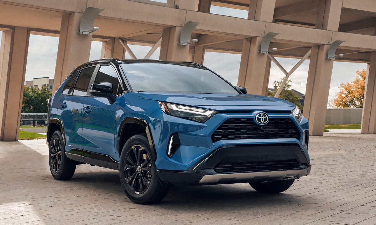 Toyota Drops Competitive RAV4 Hybrid Lease Deal For August