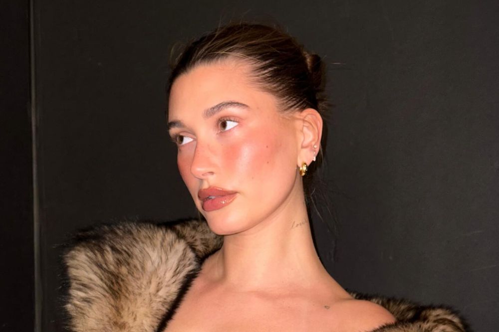 Novo anel de Hailey Bieber tem significado fofo em referência ao filho