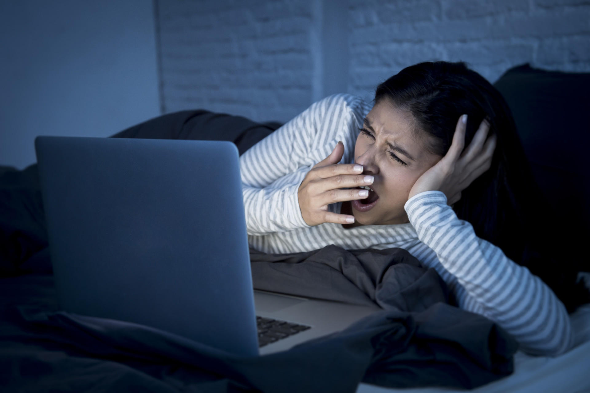 Qu'est-ce que la « procrastination du sommeil » et pourquoi la tendance ...