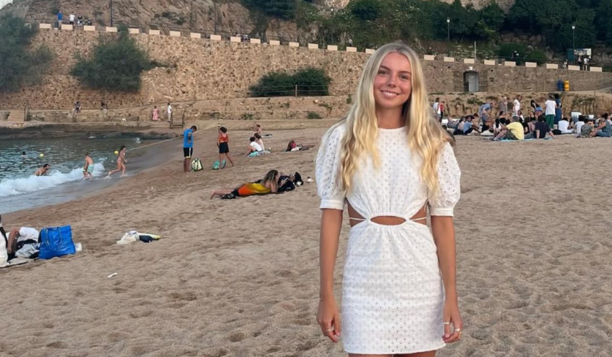 Jeune femme raconte avoir été forcée de voyager en avion avec un enfant ...