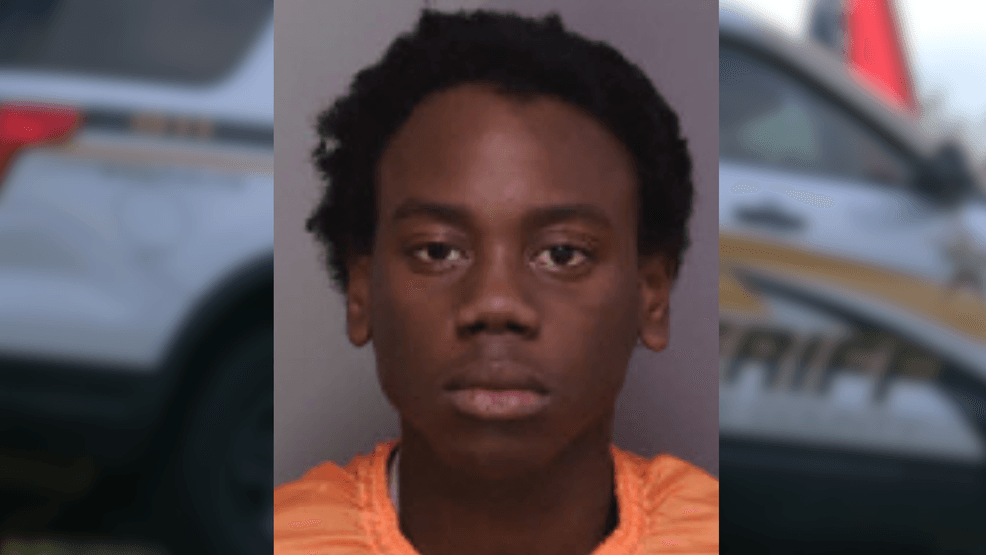 Florence teen arrested for vape shop robbery; 3 suspects still at large