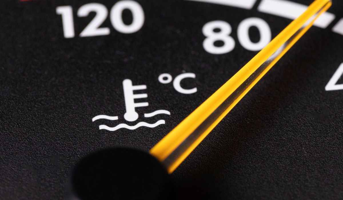 Comprendi cosa significa il simbolo “simile a una barca” sul cruscotto ...