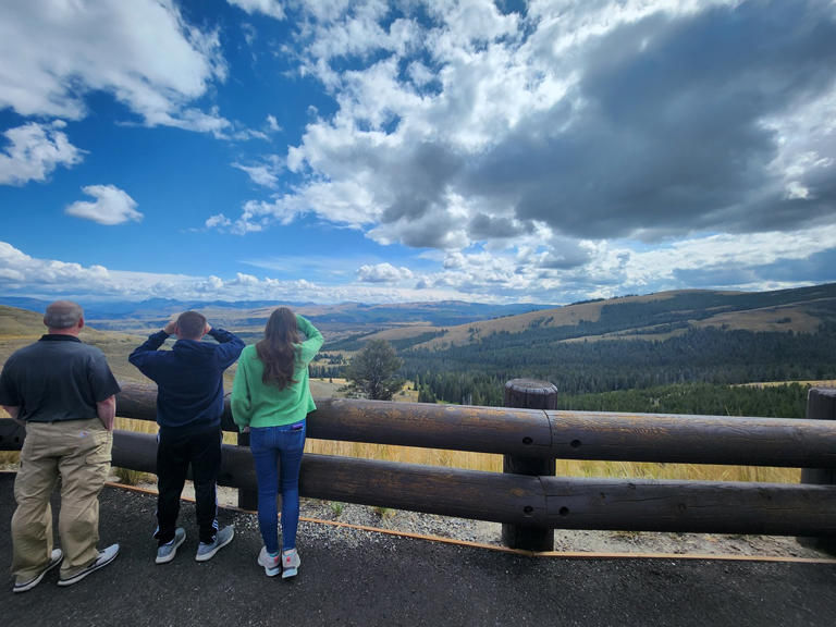 Yellowstone Packing List: Essentials for Stress-Free Sightseeing