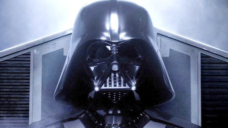 Fan Theory Redeems The Stupidest Star Wars Prequel Moment