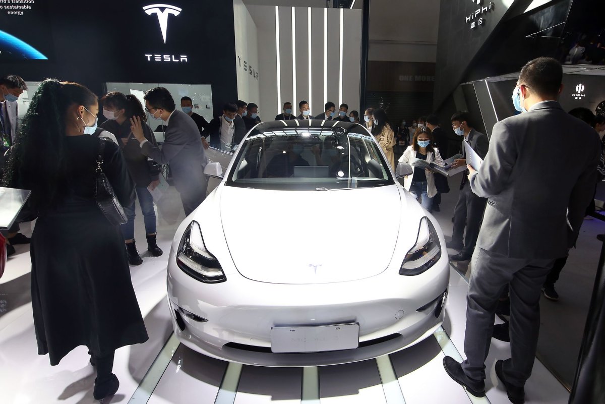 Tesla's Q4 delivery numbers disappoint, stock drops