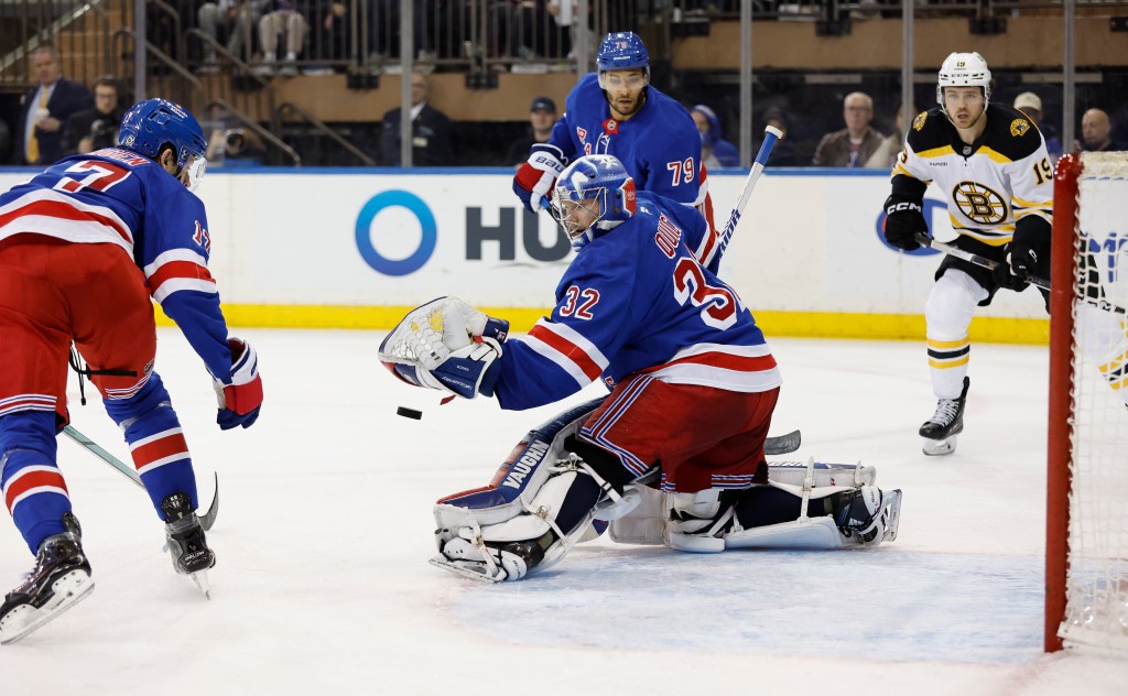 Jonathan Quick helps Rangers start 2025 with skid-busting win over Bruins