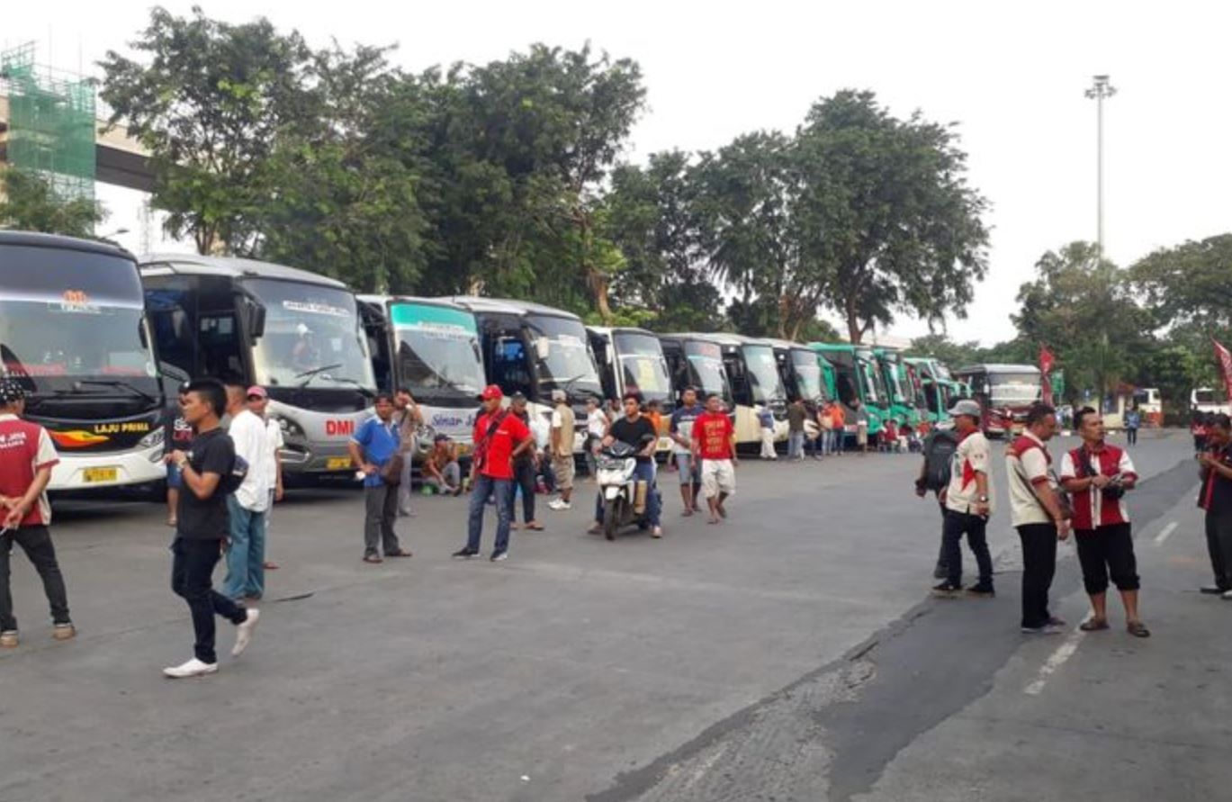 Harga Pertamax naik, Kemenhub angkat bicara soal nasib tarif bus dan angkot