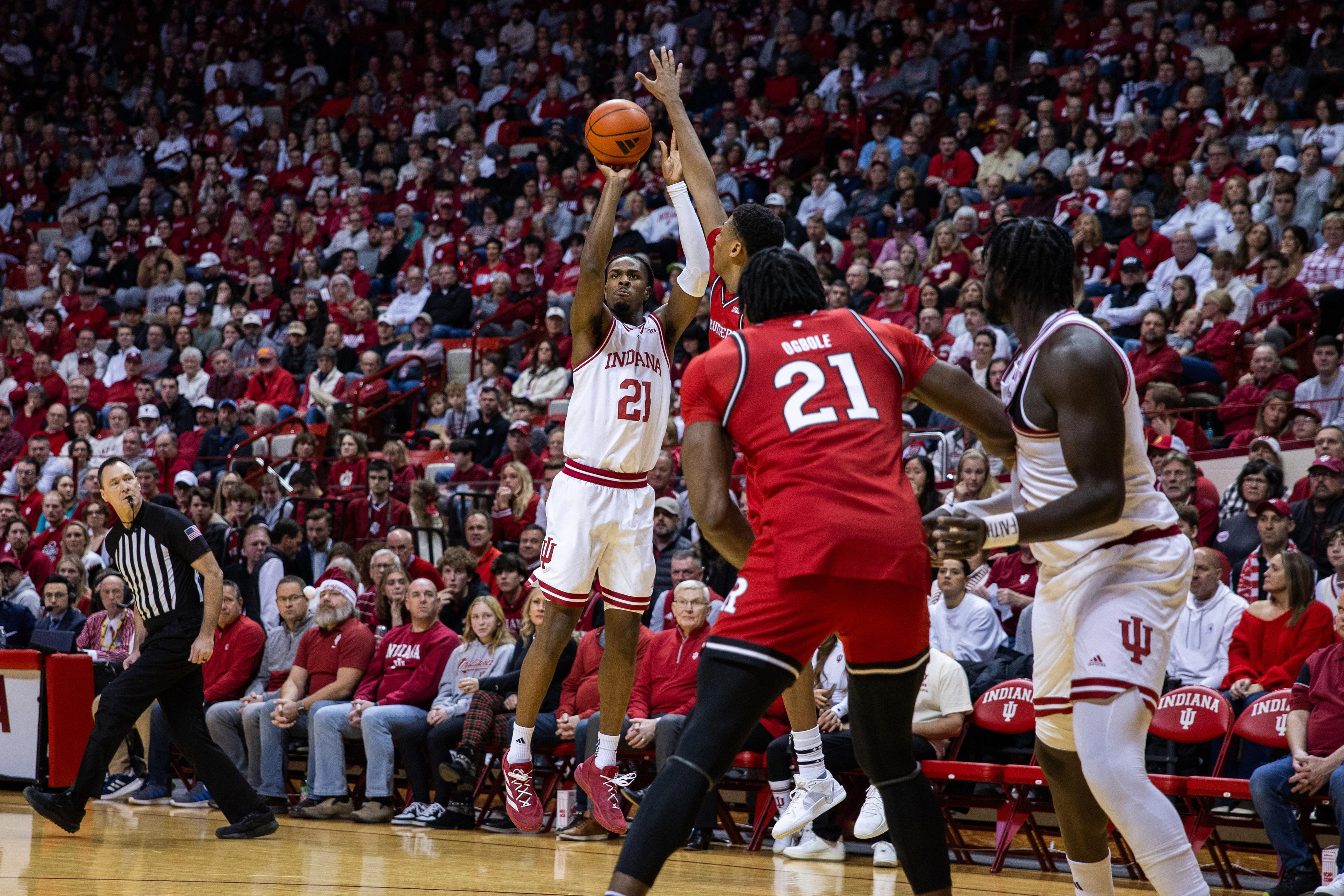 IU finds 3-point shot, loses Malik Reneau, Oumar Ballo returns in win ...