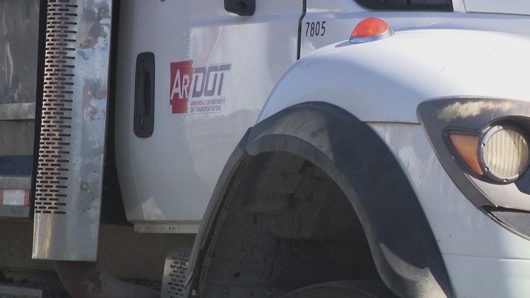 Arkansas driver fatally strikes ARDOT worker in work zone ...