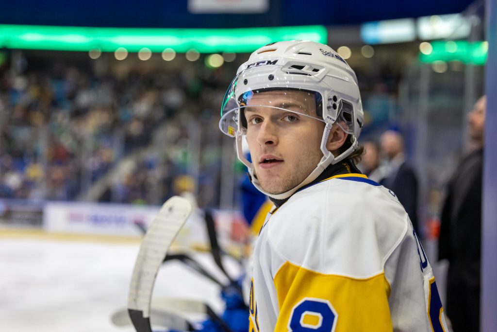 Saskatoon Blades trade 5th-year sniper Lisowsky to Victoria for Scott ...