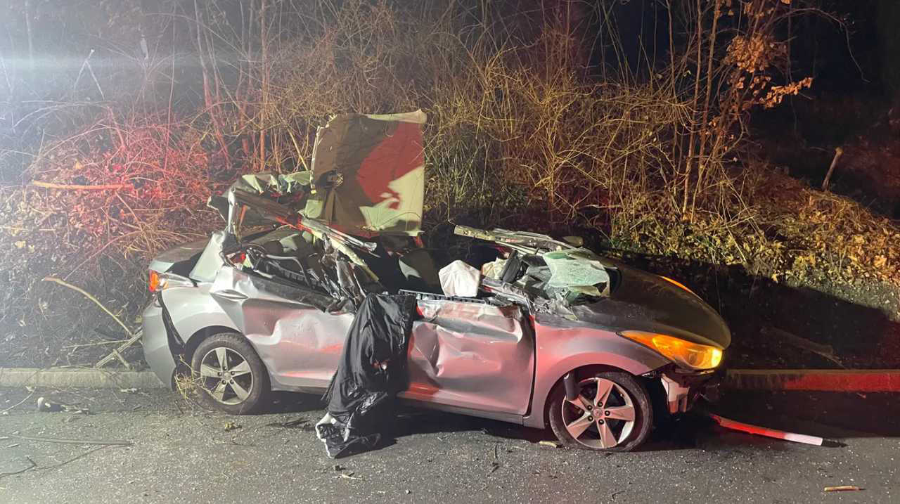 CT Teen Critically Injured After Crashing Stolen Car; 2nd Suspect On ... CT Teen Critically Injured After Crashing Stolen Car; 2nd Suspect On ...