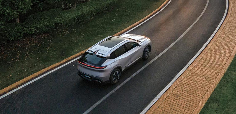 纯电L7正式上市！8155+智能座舱，超长续航，又帅又飒