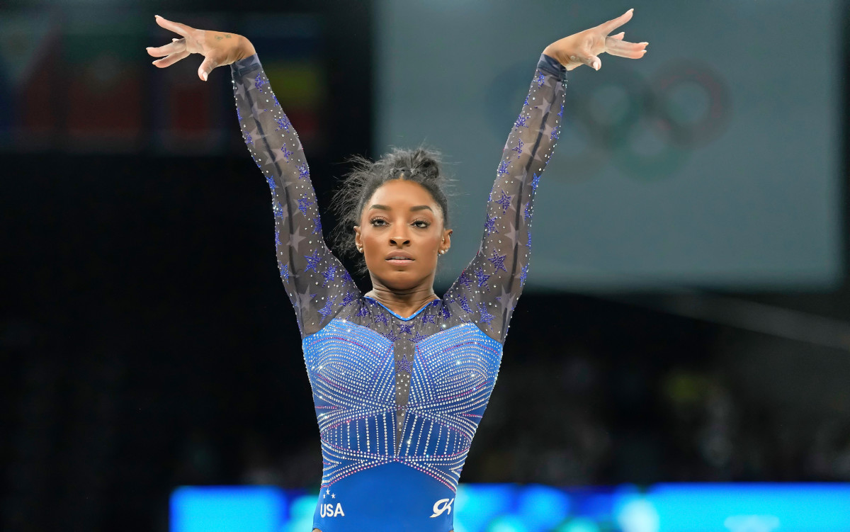 Simone Biles Flexes Daring Vacation Outfits on Monday