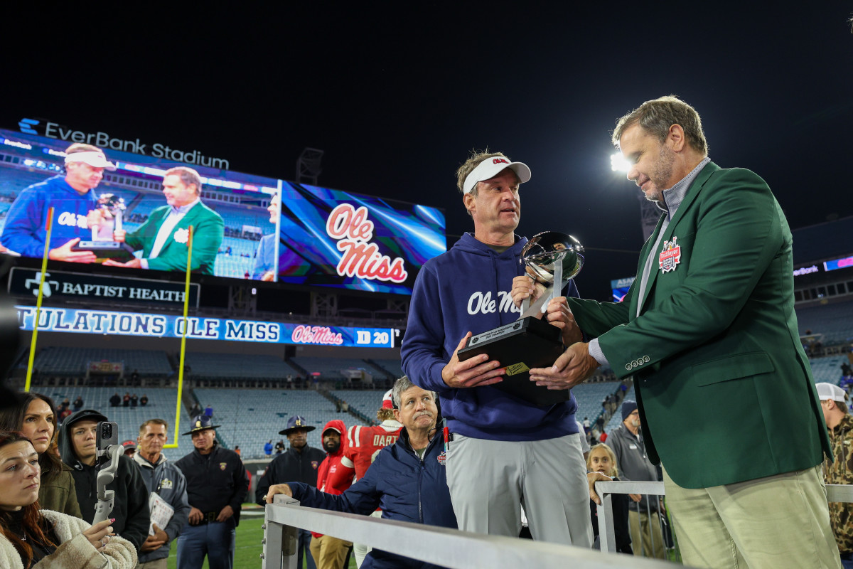 Lane Kiffin’s Parting Shot to Playoff Committee After Ole Miss’ Gator ...