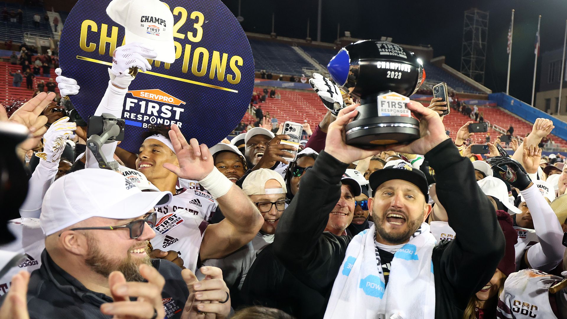 2024 First Responder Bowl Preview: North Texas Mean Green vs. Texas ...