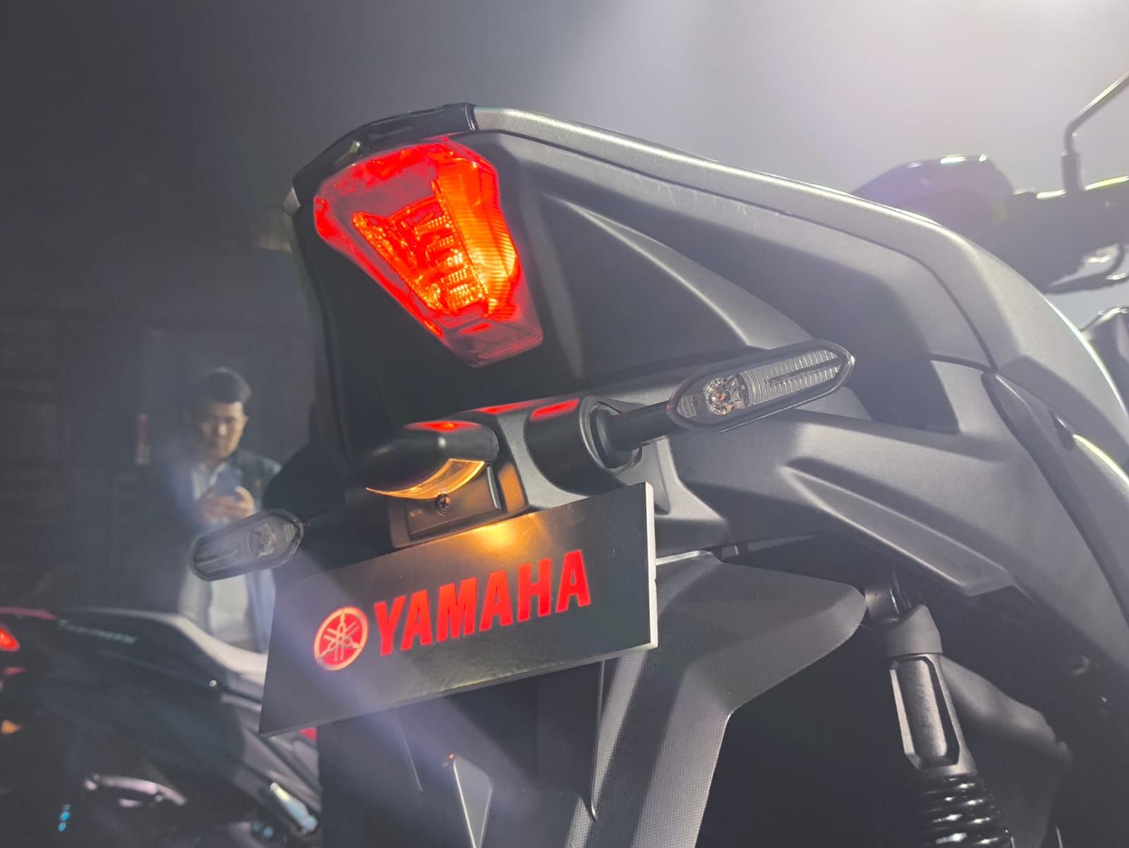 Begini Cara Mengaktifkan Emergency Stop Signal di Yamaha Aerox Alpha
