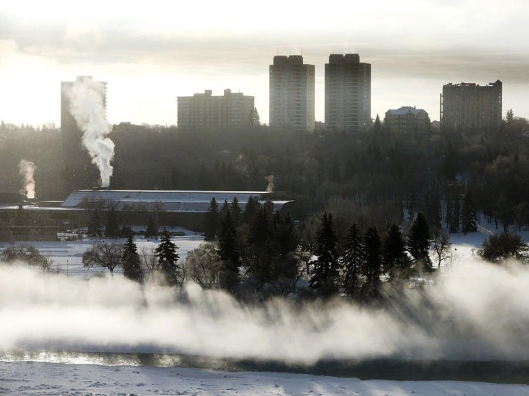 Edmonton weather: Weekend cold snap brings -34 wind chill