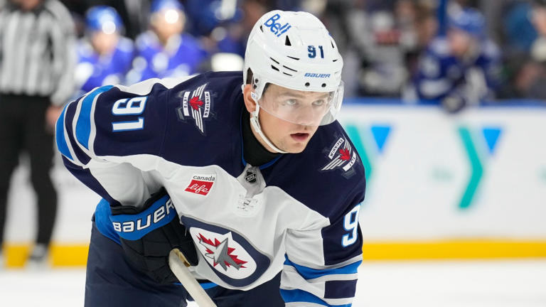 Jets forward Cole Perfetti out week-to-week with ankle injury