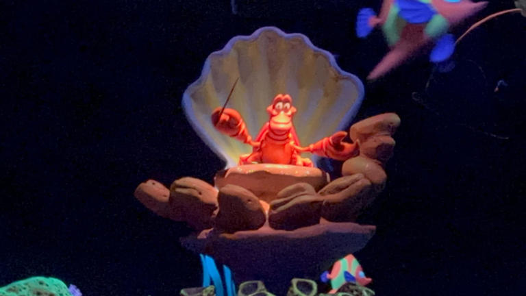 Animatronic Ariel's Head Broken in Viral Video from Magic Kingdom