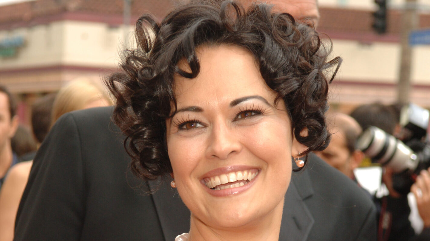 ‘All My Children’ Star Sydney Penny Announces Death of Husband Robert Powers