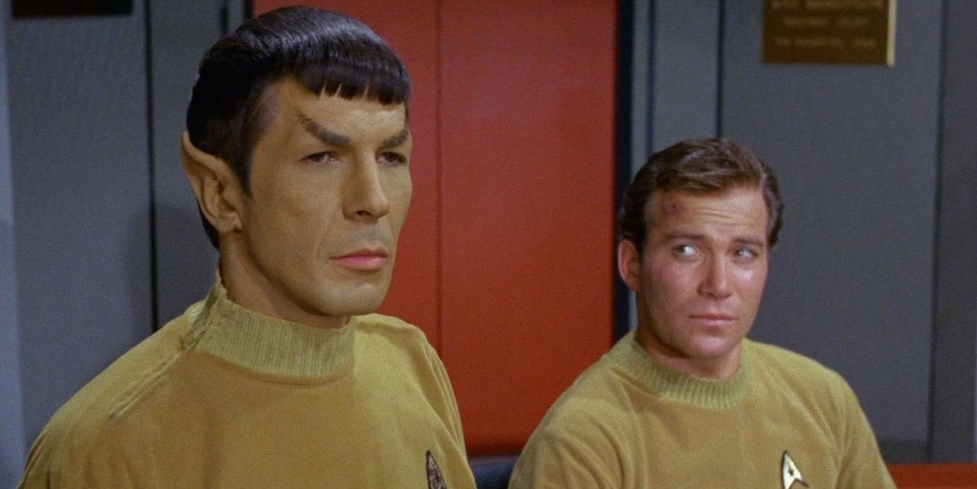 Why Captain Kirk's Tombstone Said "James R. Kirk" In Star Trek Season 1