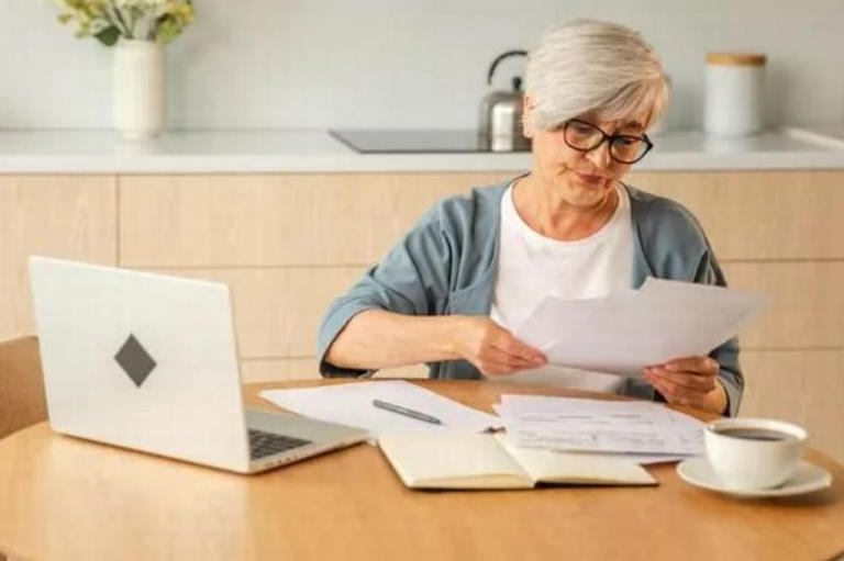 State pensioners set to receive crucial DWP letter containing free £474 ...