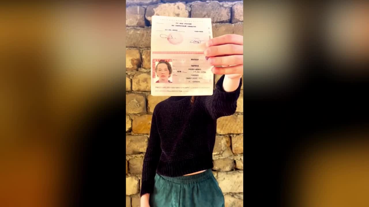 Singer who burnt Russian passport in protest at Ukraine war sentenced ...