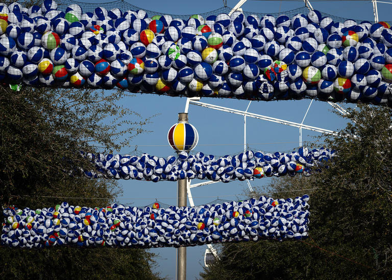 Countdown to midnight in style at the beach's ultimate New Year's ...