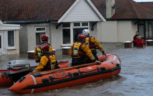 Why is the UK still so poorly prepared for extreme weather?