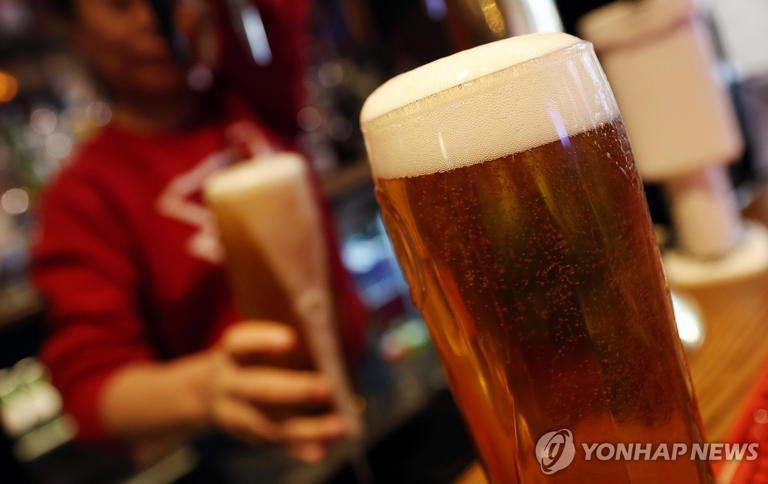 하루 한잔 미만도 발암…美보건당국 술에 경고문 붙이라 권고