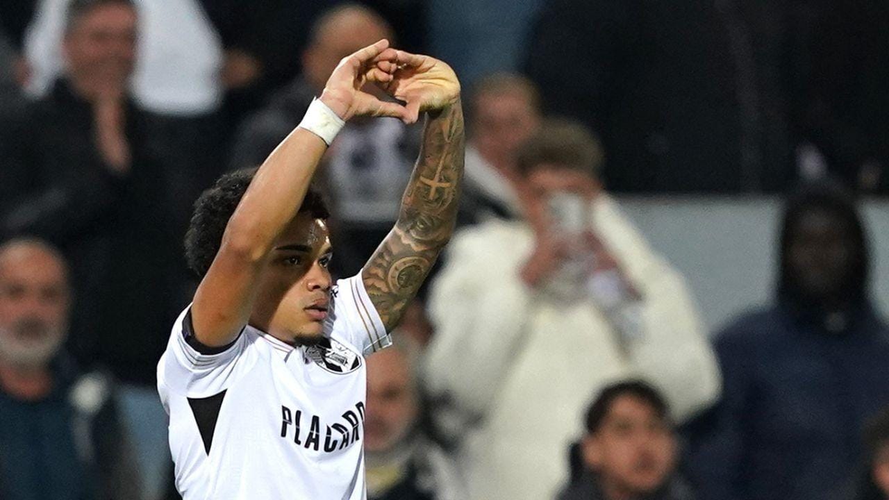 Kaio César deixa Vitória e está a caminho do Al Hilal