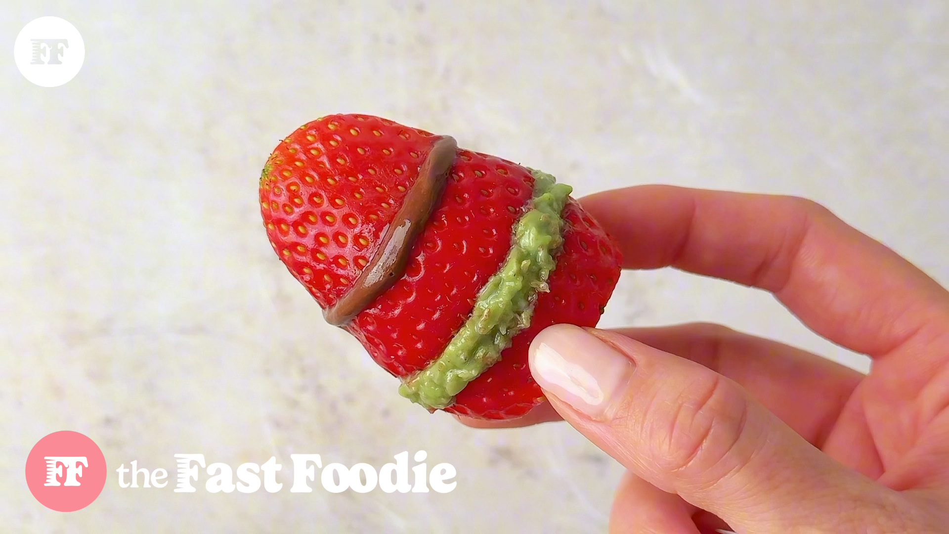 Dubai chocolate strawberries