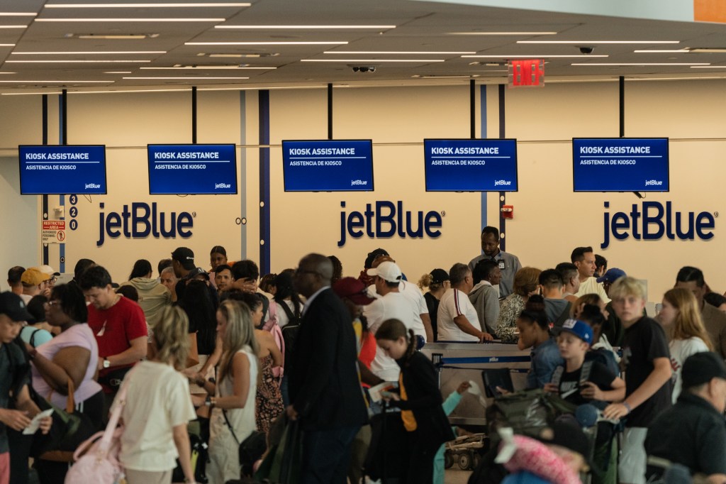 JetBlue hit with $2M penalty from DOT over chronic delays, is forced to ...