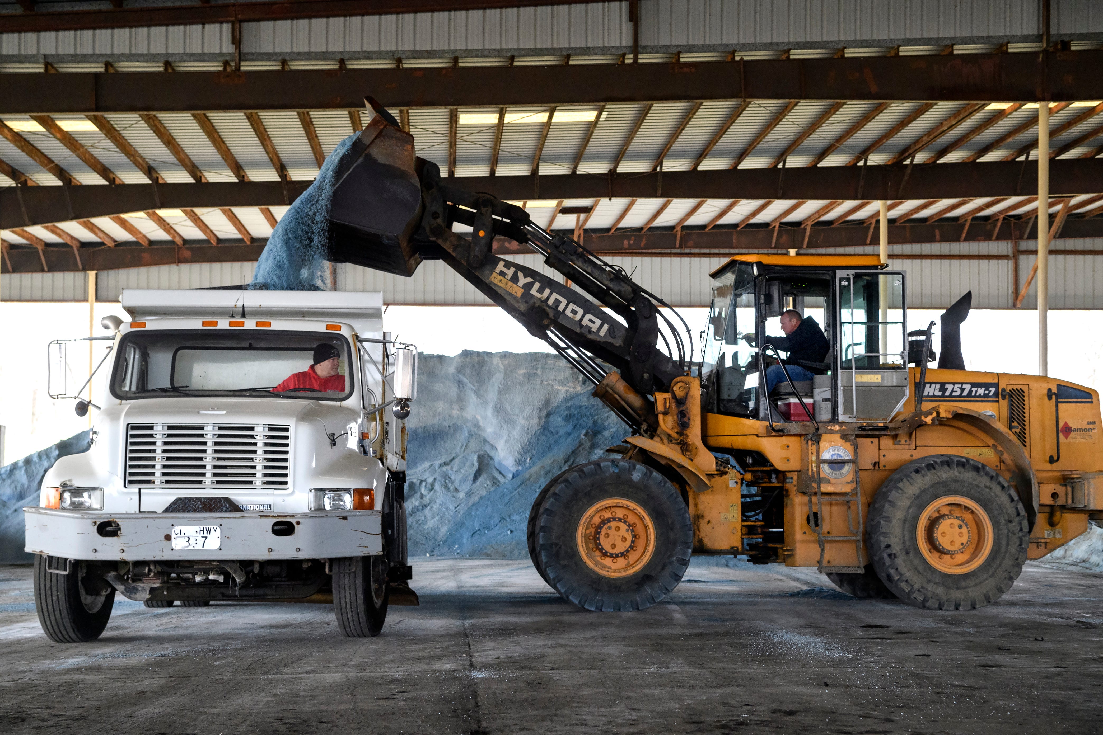 Here's how Evansville, Vanderburgh County are prepping the roads ahead ...