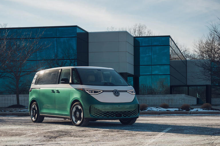 Get a Great Deal: Best New Car Lease Deals for August 2025