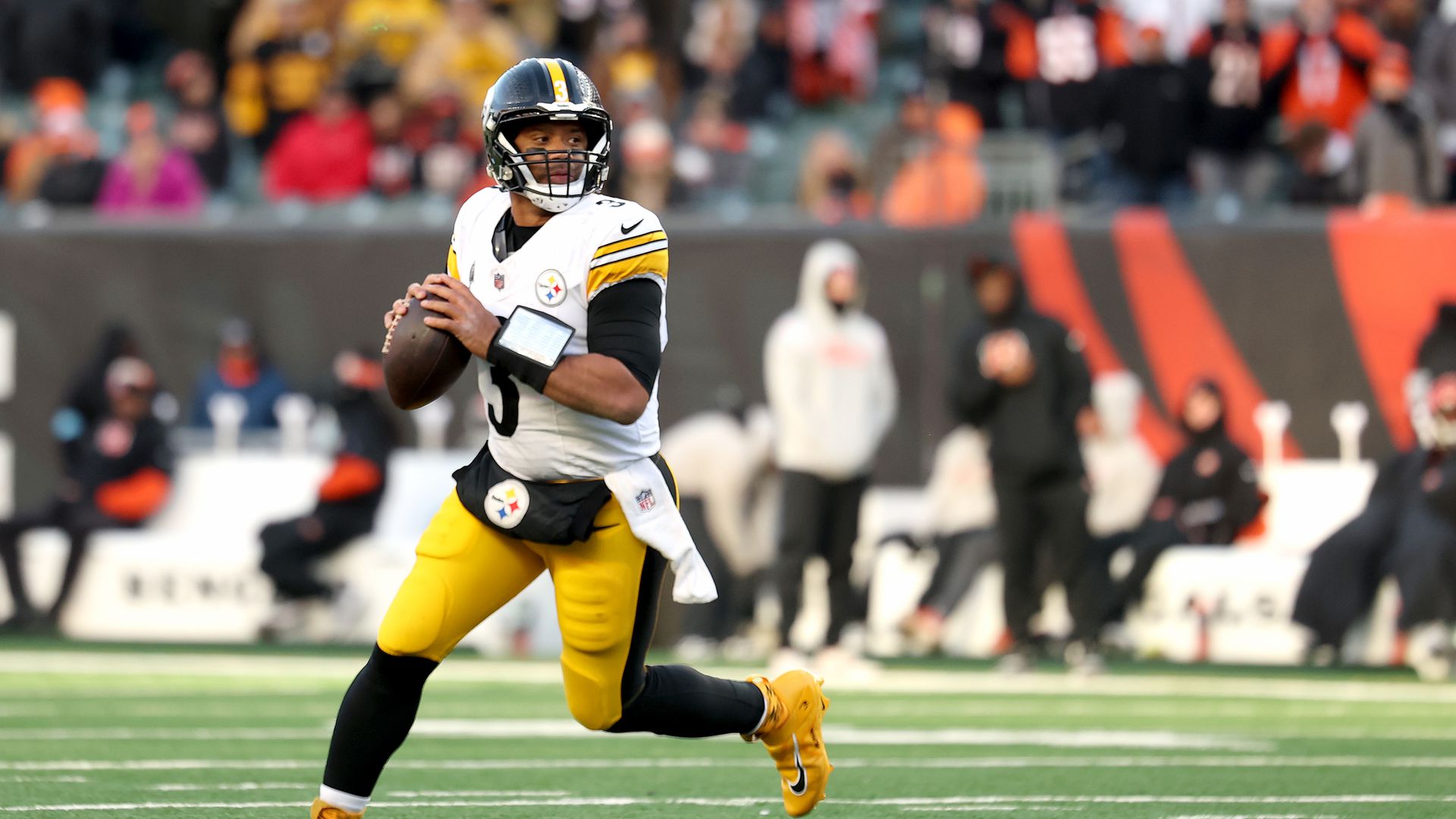 Best Steelers-Bengals player prop bets for Week 18