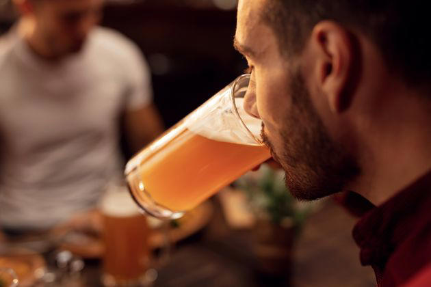 I'm A Dementia Expert ― Here's The Exact Age You Should Stop Drinking ...