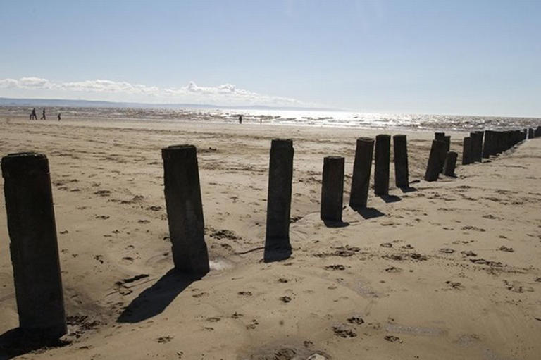 'Tranquil' West Country beach top of Britain's most breathtaking 'off ...