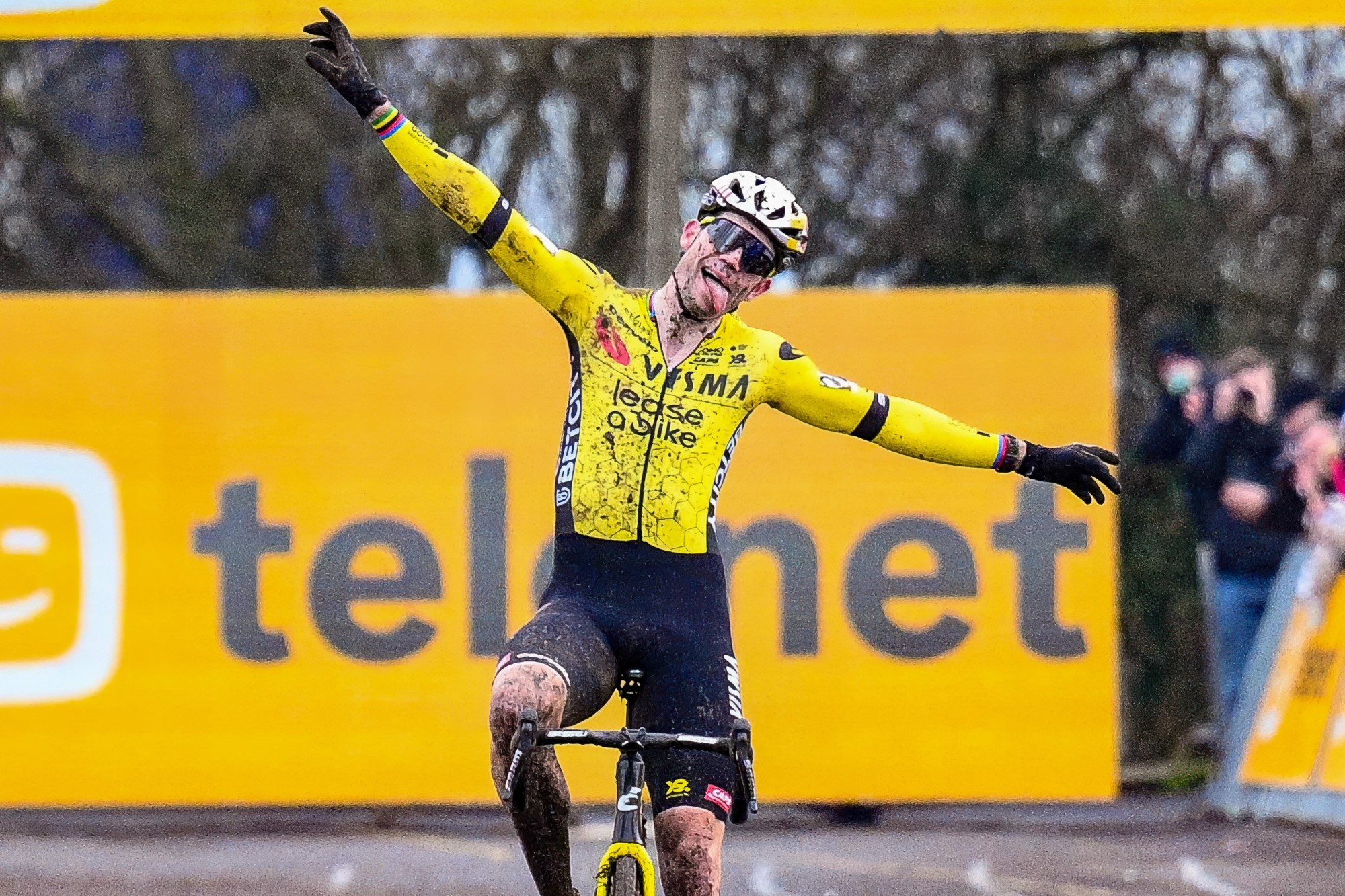 Wout van Aert verrast zichzelf met zege in Gullegem: 'Moeilijk te ...