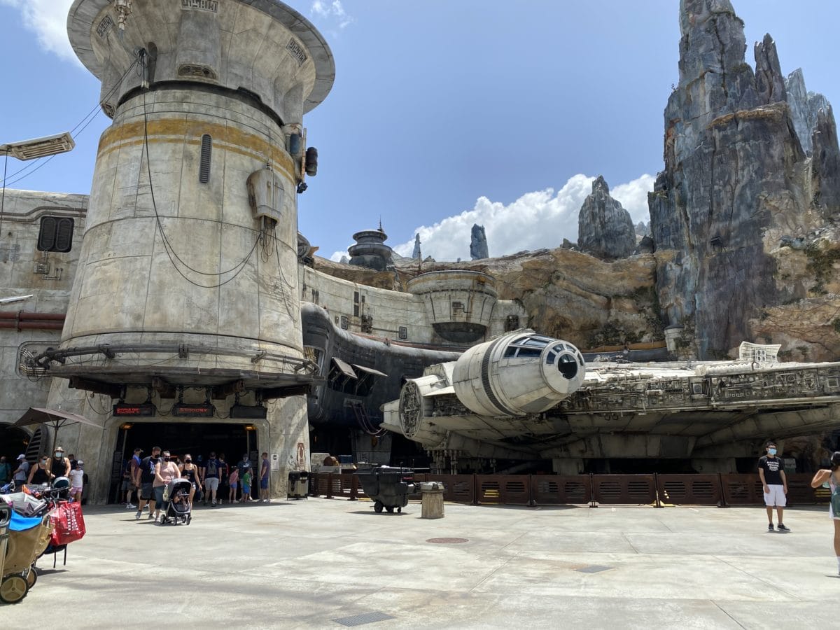 Millennium Falcon: Smugglers Run Now Testing Modified Single Rider Line ...