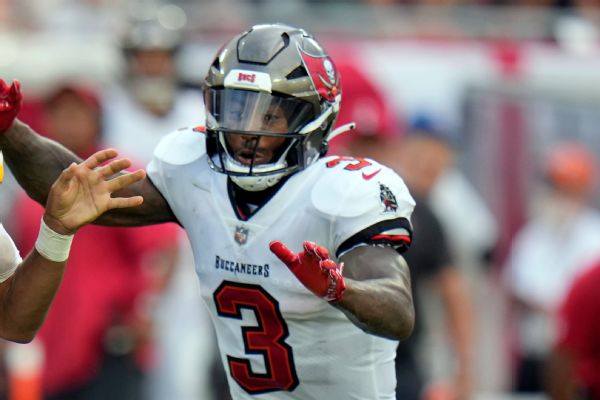 Buccaneers' Jordan Whitehead in auto accident, won't play Sunday