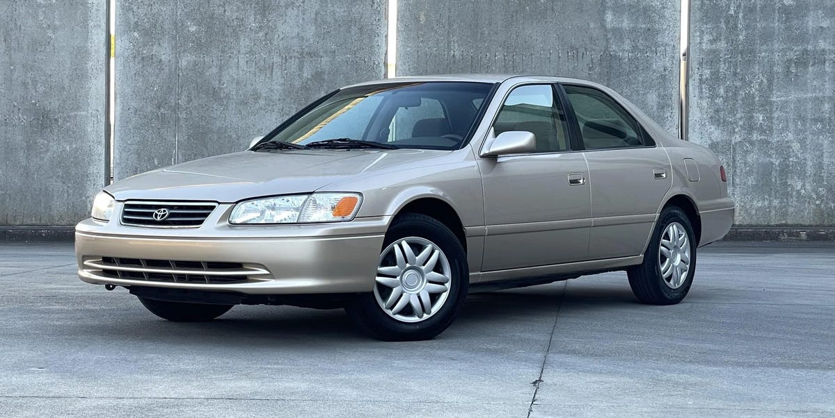 2001 Toyota Camry on Bring a Trailer Is Peak Camry