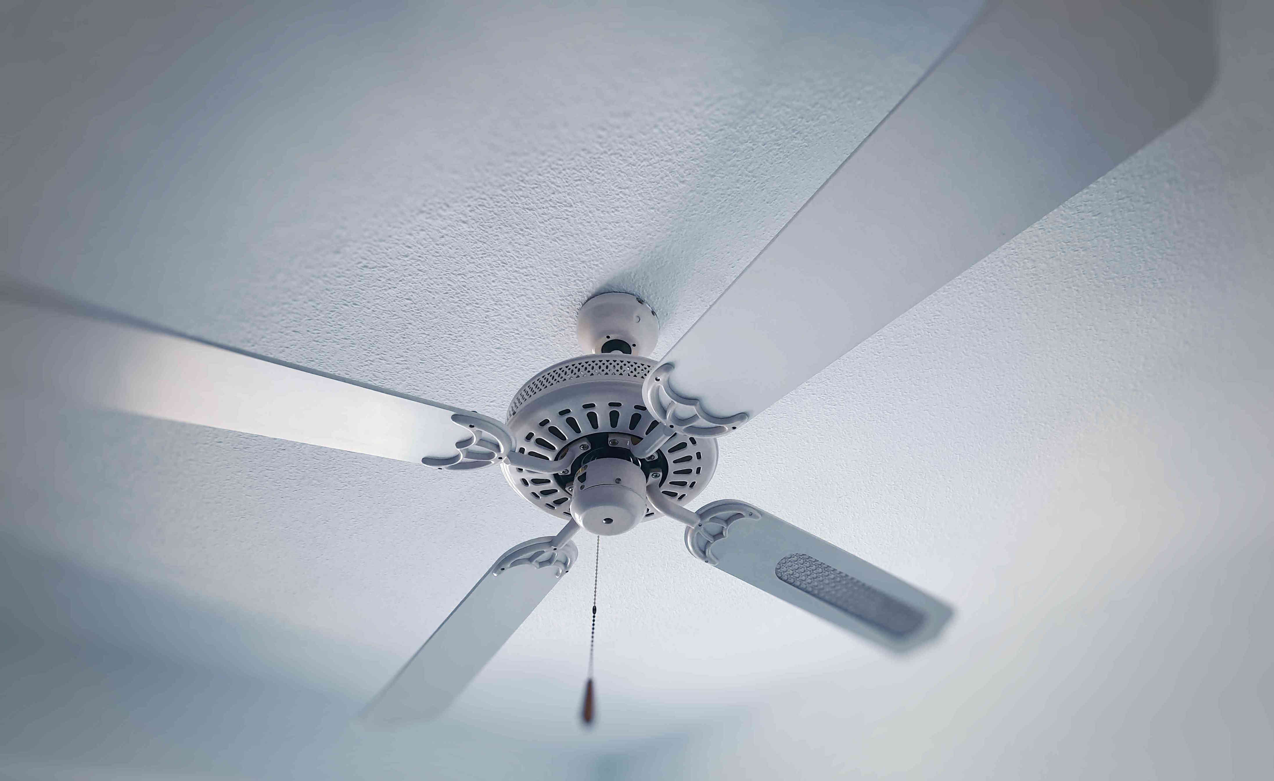 Which Way Should A Ceiling Fan Turn In The Winter? Experts Explain