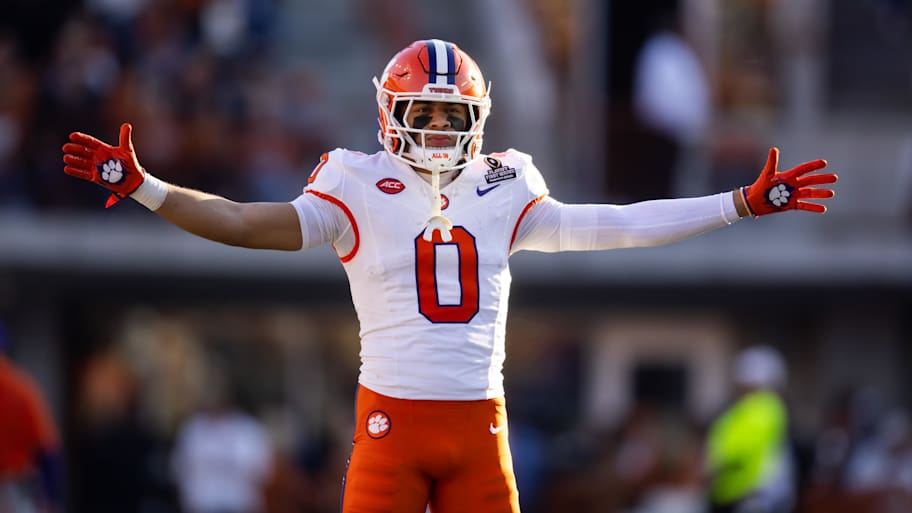 Clemson Tigers Strengthen Title Hopes With Star Wide Receiver's Return
