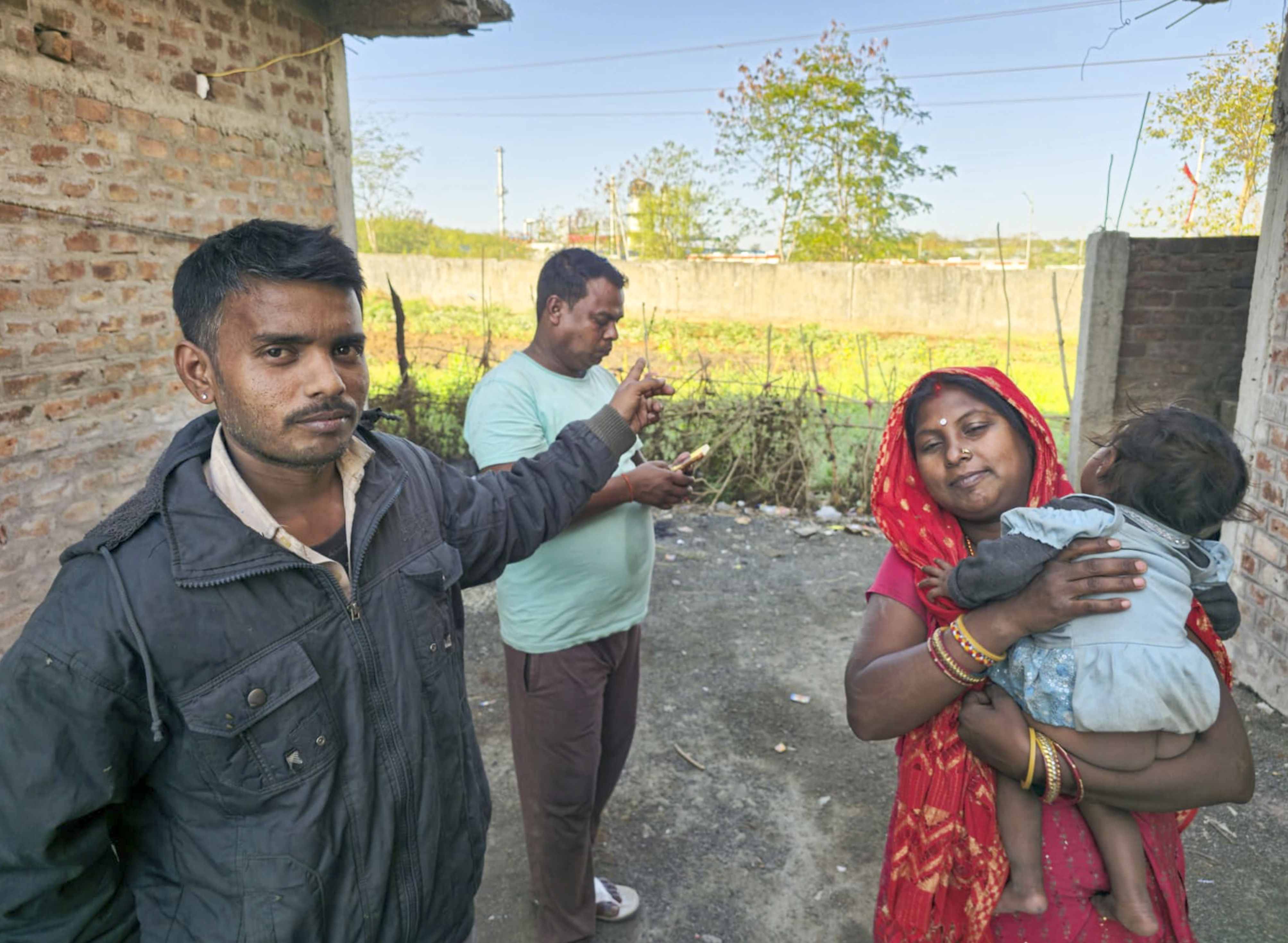 We don't want Union Carbide waste here: chorus of demand at MP village ...