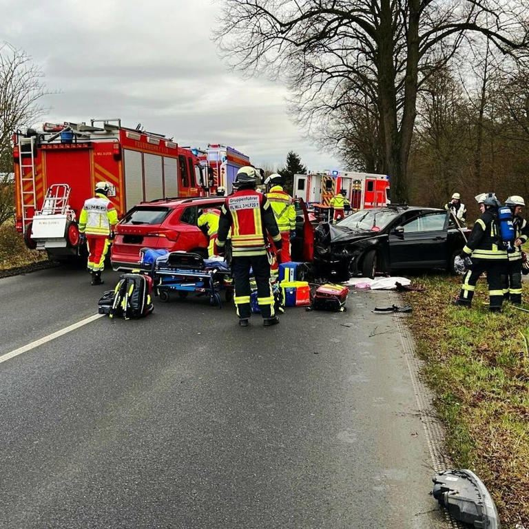 Fünf Verletzte bei Unfall auf der L390