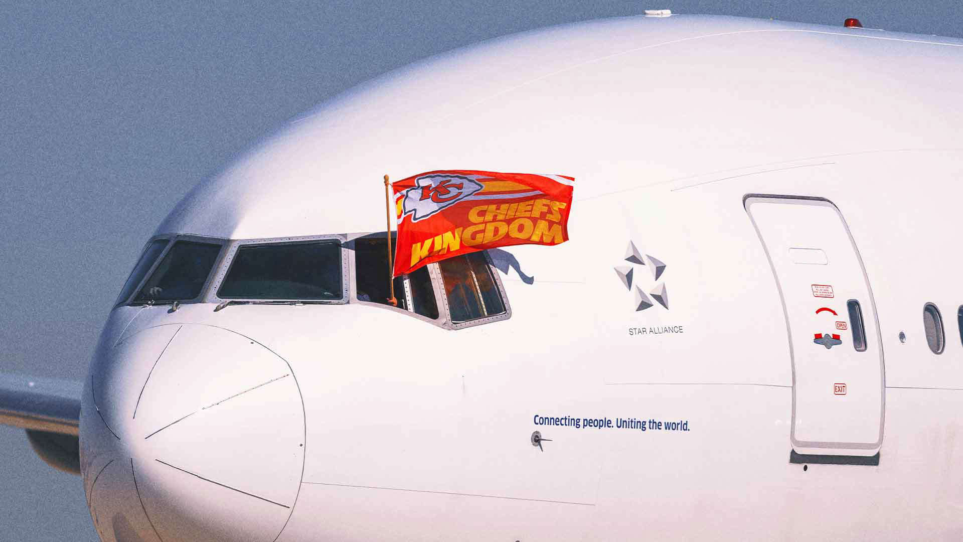 Chiefs stranded in Kansas City before Broncos game when ice shut down ... Chiefs stranded in Kansas City before Broncos game when ice shut down ...