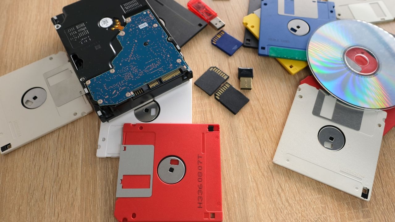 Ces vieux disques durs prennent probablement la poussière dans vos ...